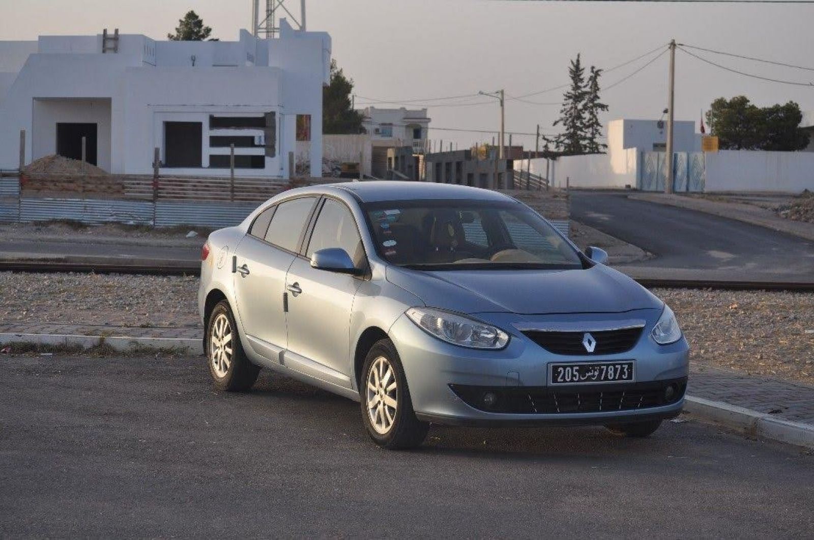 Annonce vente Renault Fluence 1 à Kébili