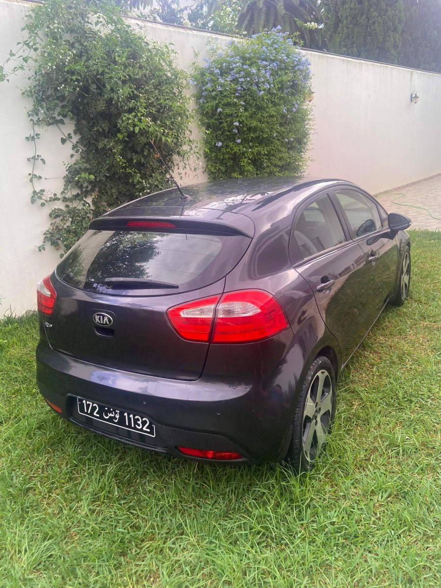Annonce vente KIA Rio 5p à Nabeul