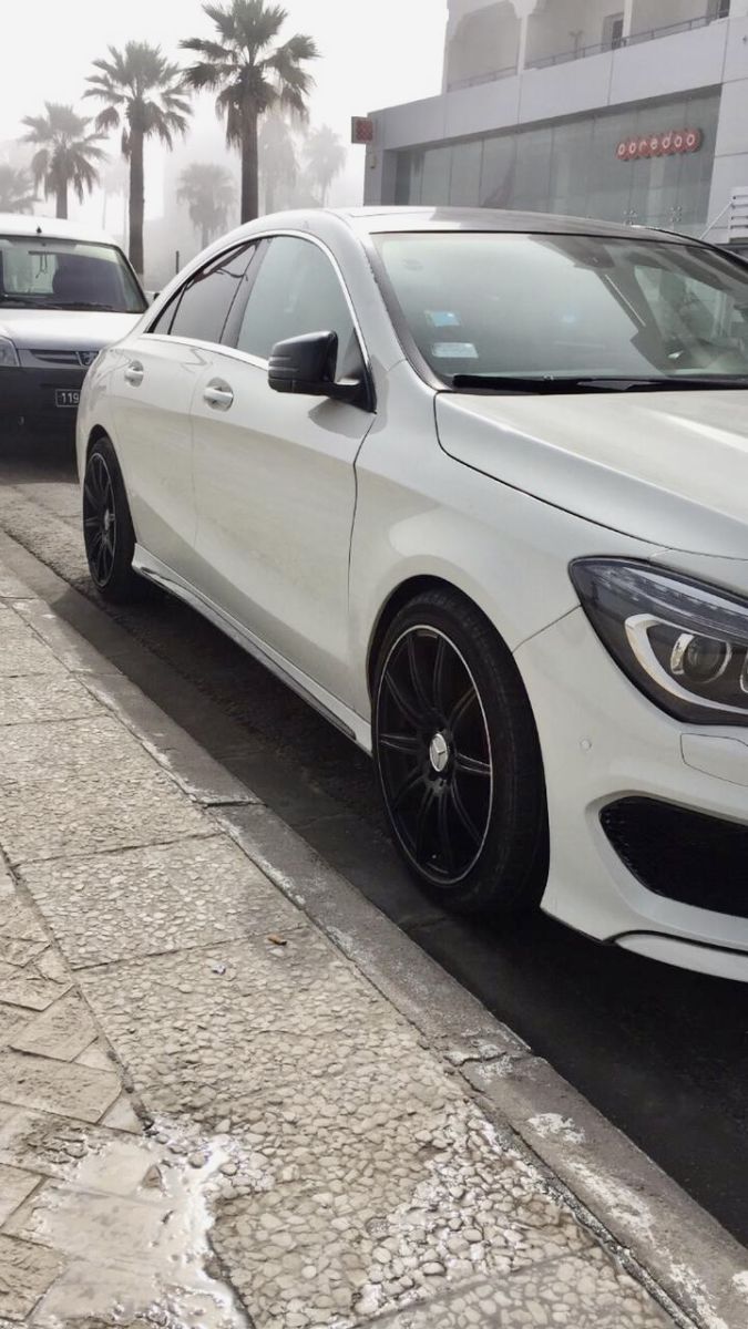 Annonce vente Mercedes-Benz CLA pack night kit Amg à Tunis
