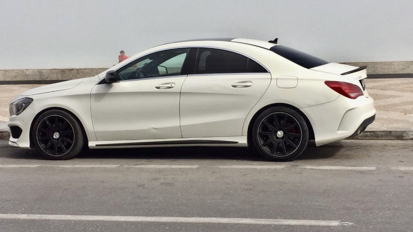 Annonce vente Mercedes-Benz CLA pack night kit Amg à Tunis