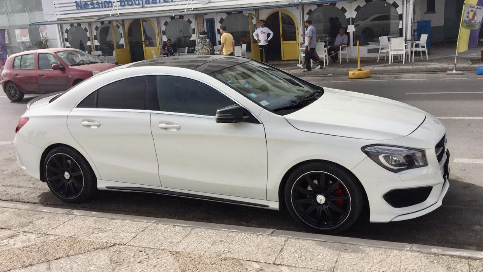 Annonce vente Mercedes-Benz CLA pack night kit Amg à Tunis
