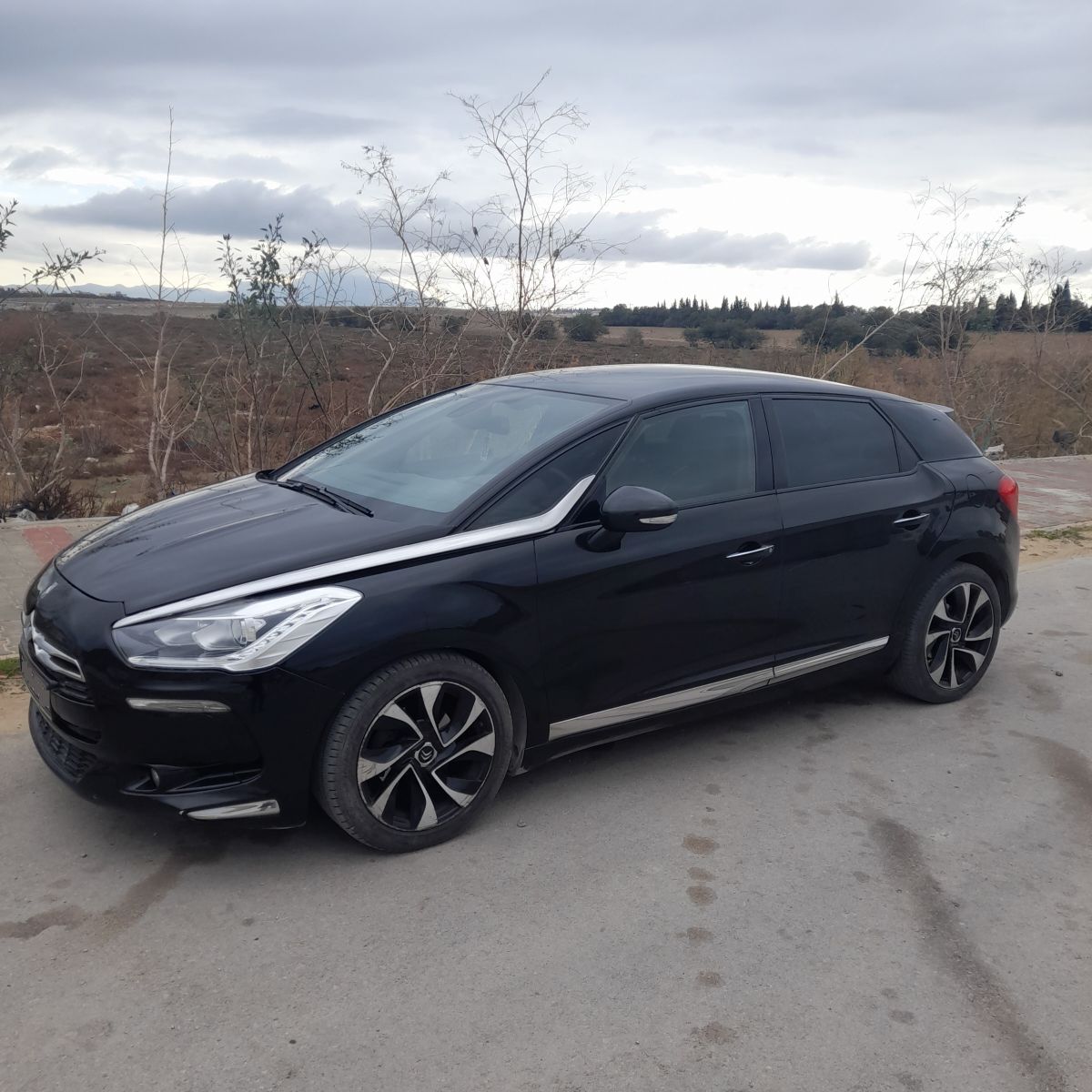 Annonce vente DS 5 à Ben Arous