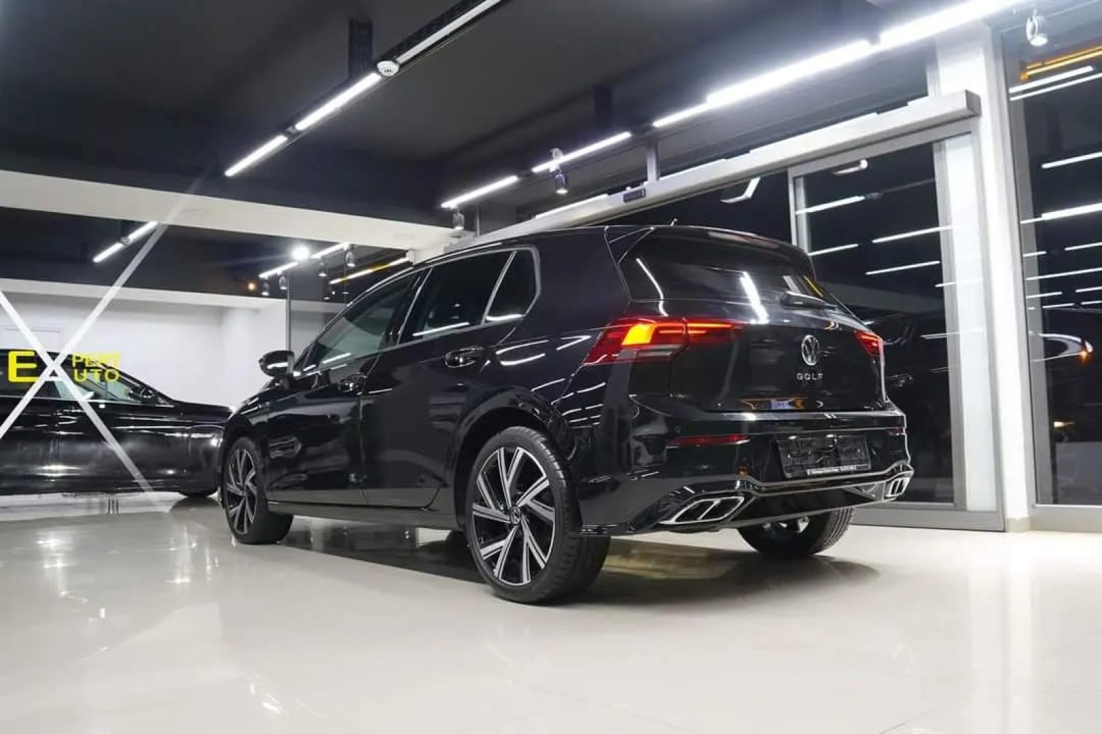 Annonce vente Volkswagen Golf 8 Kit 𝙍 line à Ariana