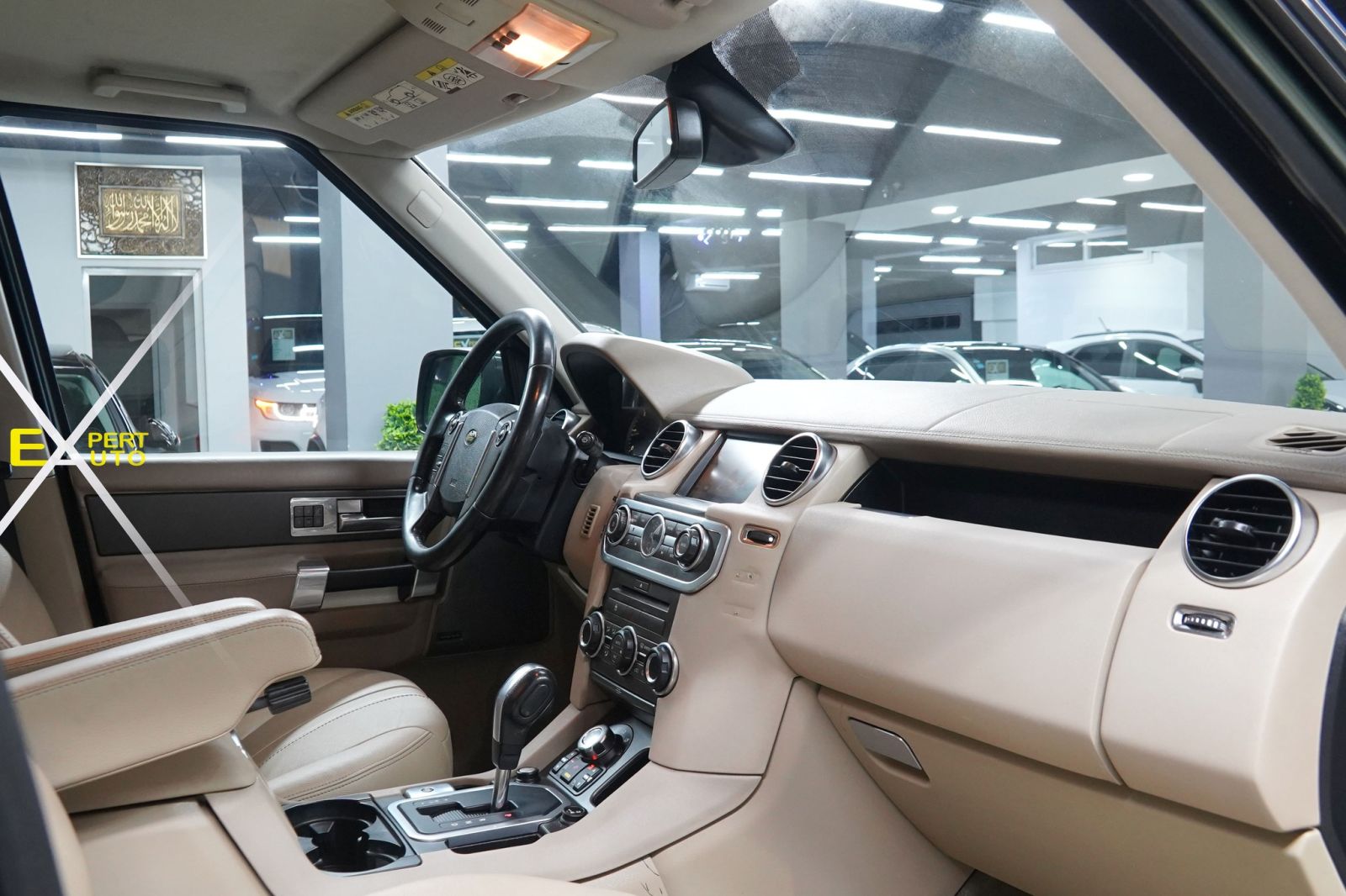 Annonce vente Land Rover Discovery HSE TDV6 à Ariana