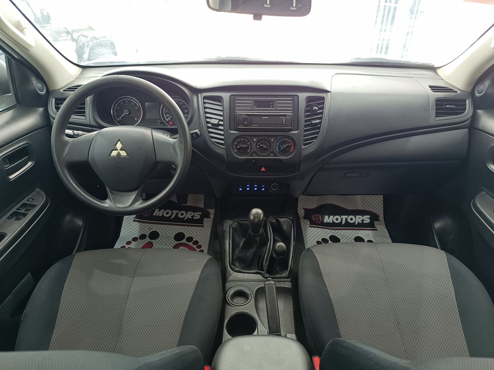 Annonce vente Mitsubishi L200 Simple Cabine à Tunis