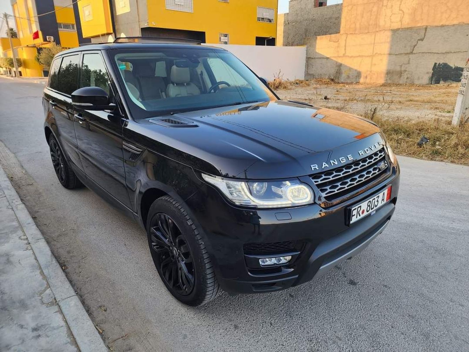 Annonce vente Land Rover Range Rover Sport Sport SDV6 à Nabeul